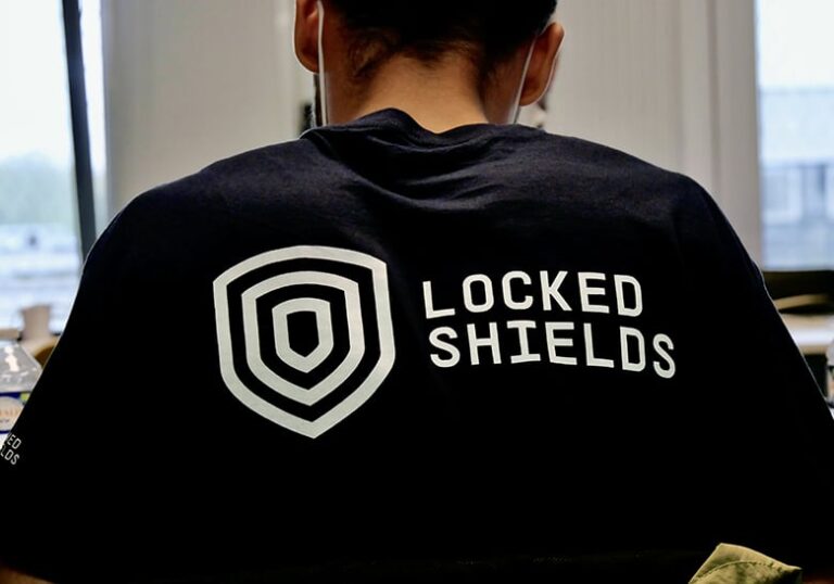 Cybderdéfense : des ingénieurs face au Locked Shields ! - EPITA